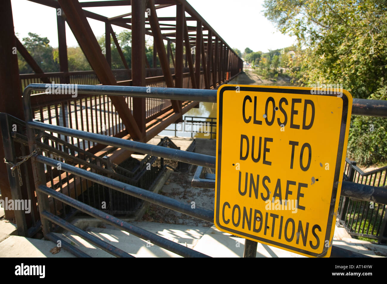 Unsafe conditions hi-res stock photography and images - Alamy