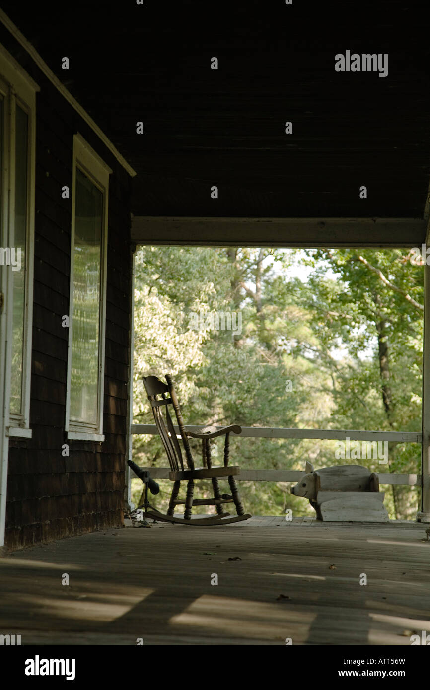 Rocking chair porch hi-res stock photography and images - Alamy