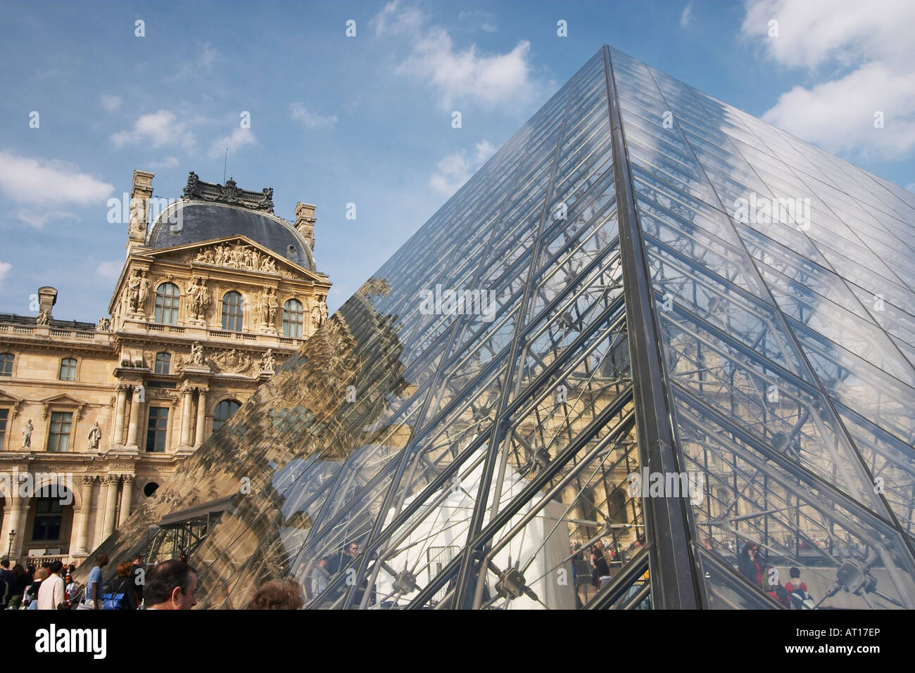 Pyramid (Architect Ieoh Ming Pei) and Musée du Louvre, Paris Stock ...