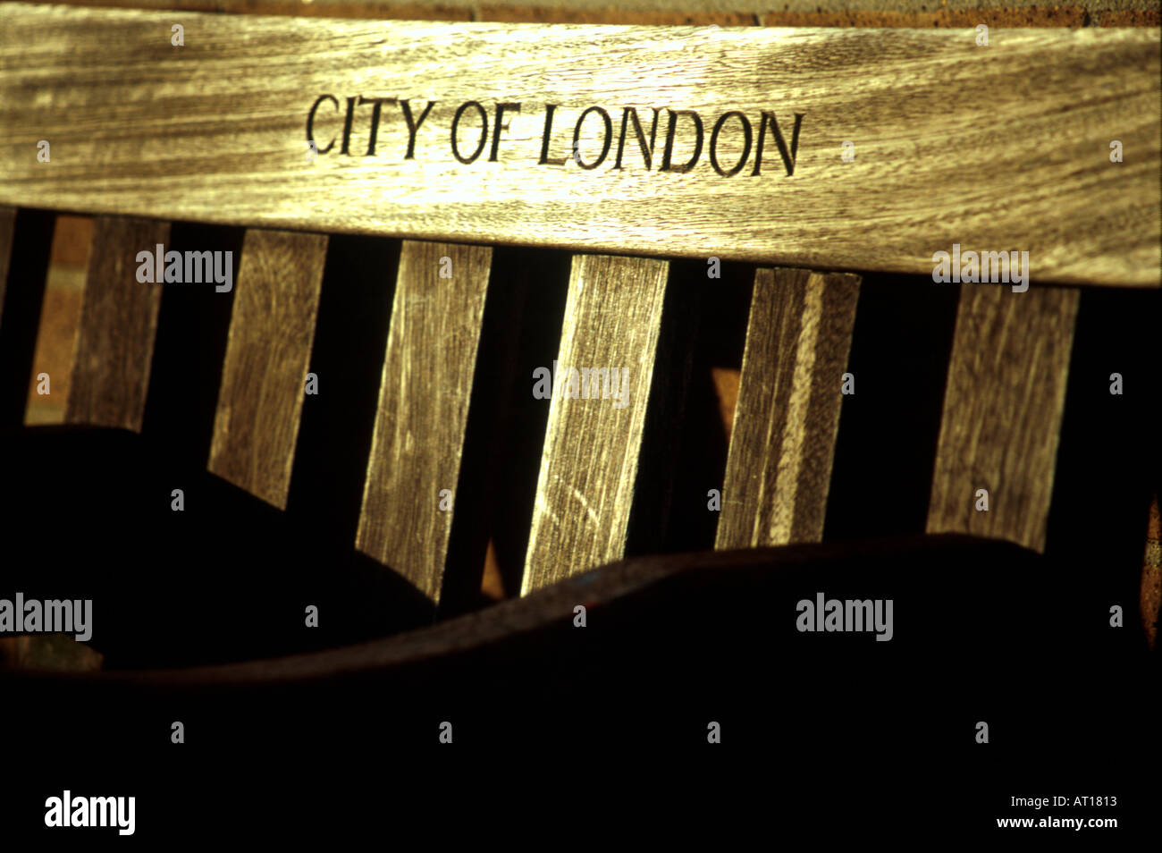 City of London bench in park Stock Photo - Alamy