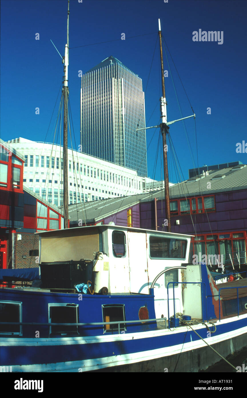 Canary Wharf building Stock Photo - Alamy