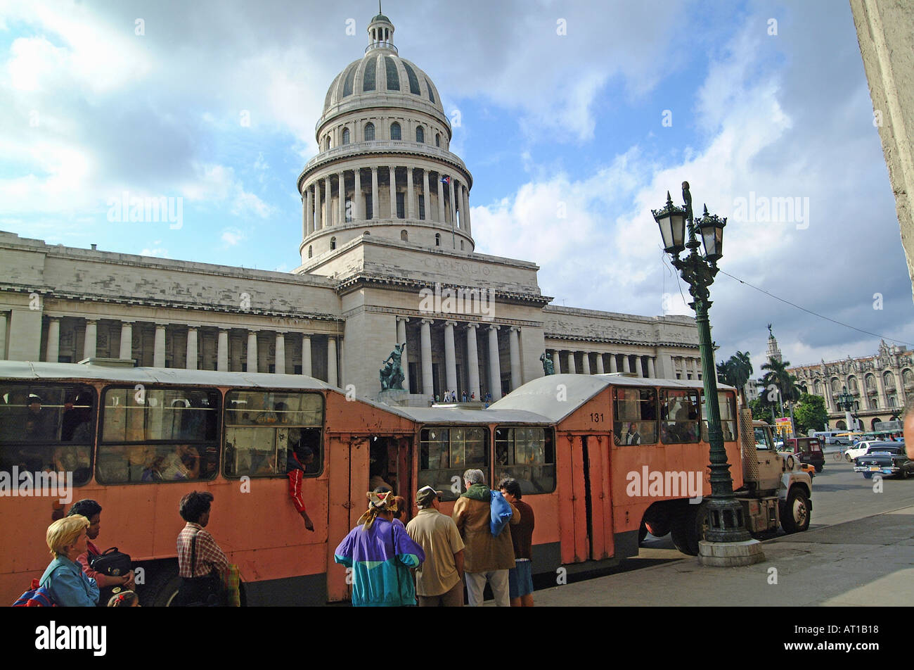 Cuba Havana Capitolio camel bus JMH0090 Stock Photo - Alamy
