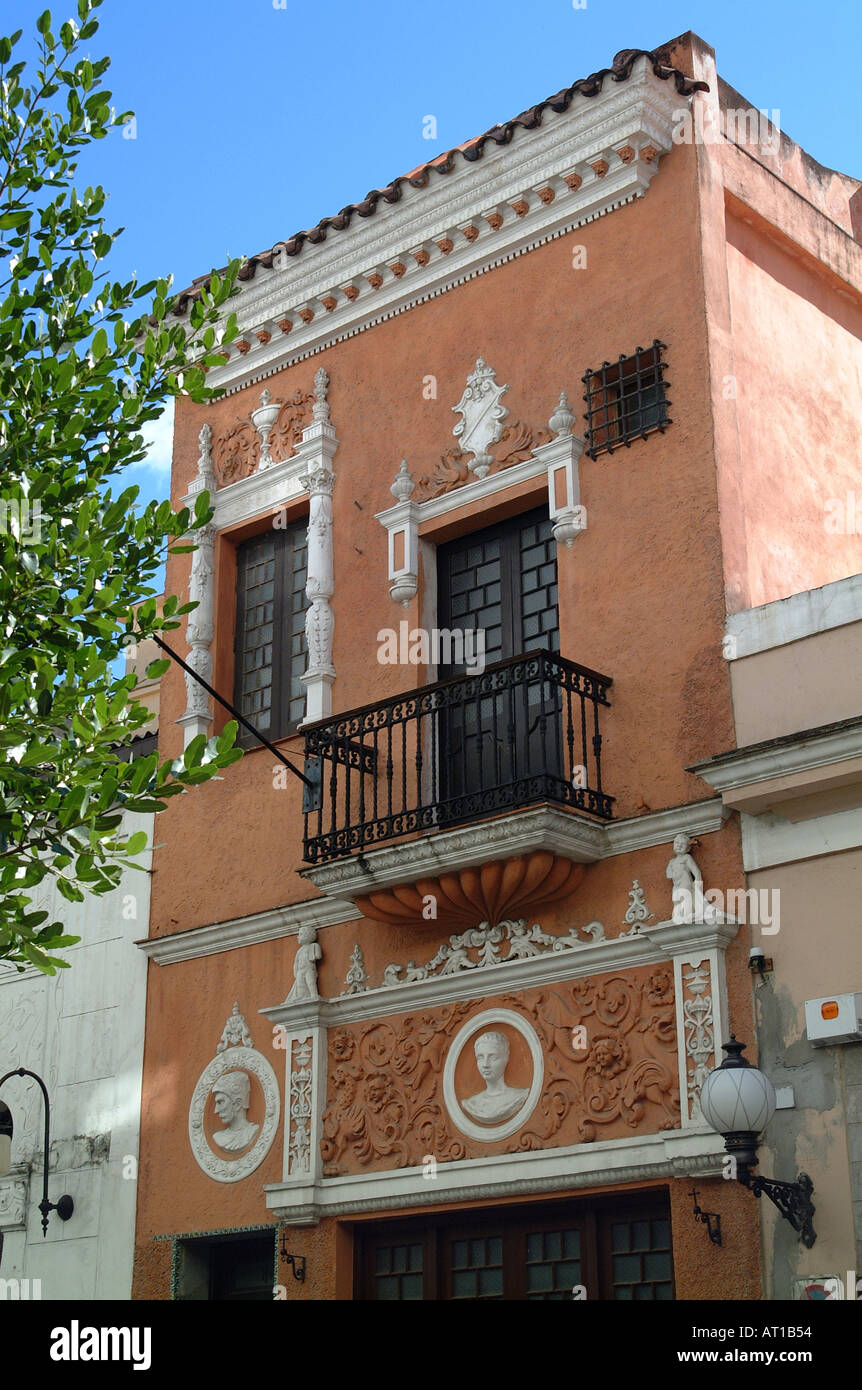 Cuba Havana Pink Building JMH0136 Stock Photo - Alamy