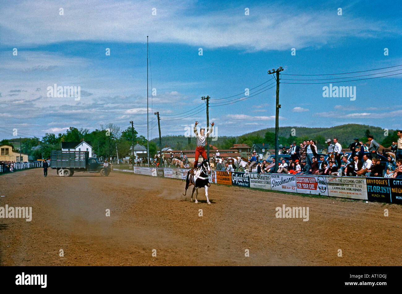County fair 1950s hi-res stock photography and images - Alamy
