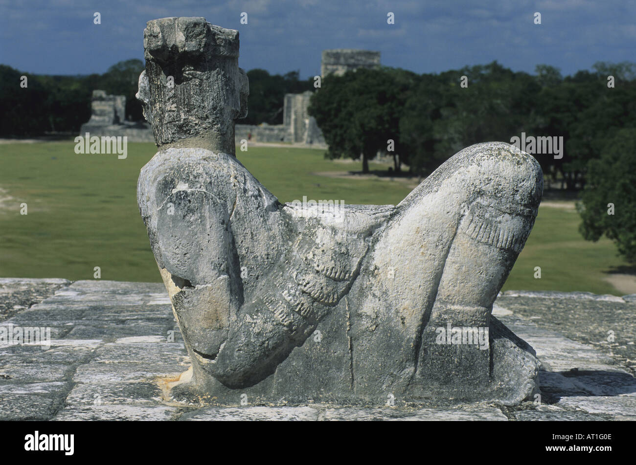 Chac Mool Pyramid of Chichen Itza Yucatan Mexico Mayan art Stock Photo - Alamy
