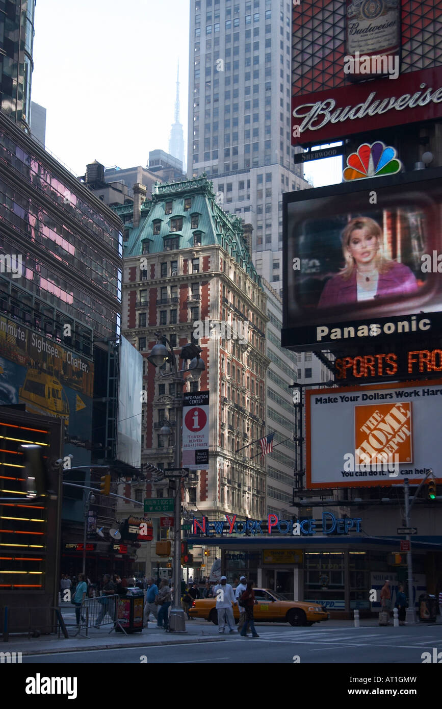 Street scene in Manhattan Stock Photo - Alamy