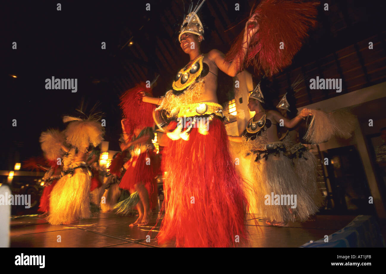 Polynesian dance performances hi-res stock photography and images - Alamy