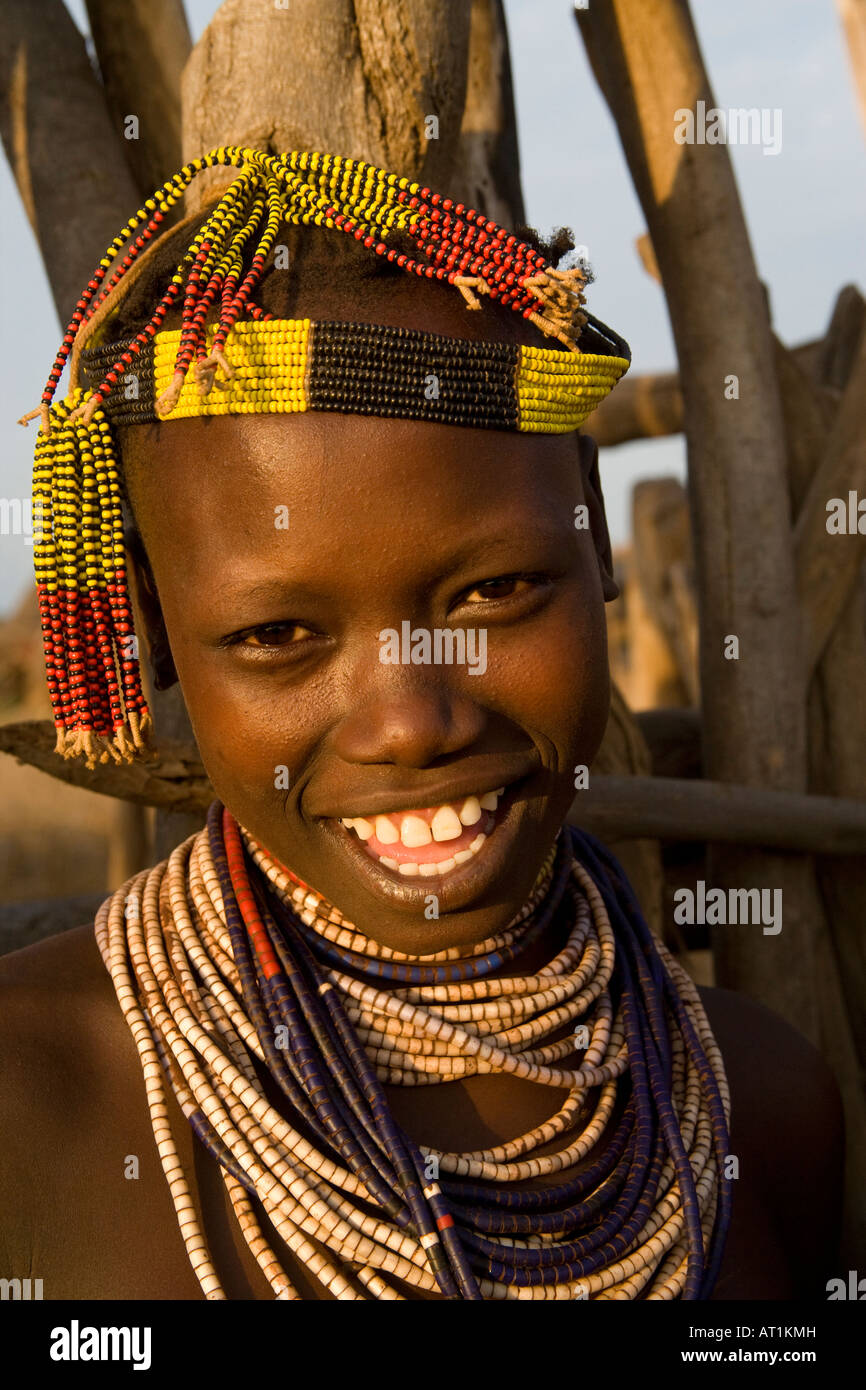 Smiling Young Woman of the Karo Tribe in Dus, Omo River Valley ...