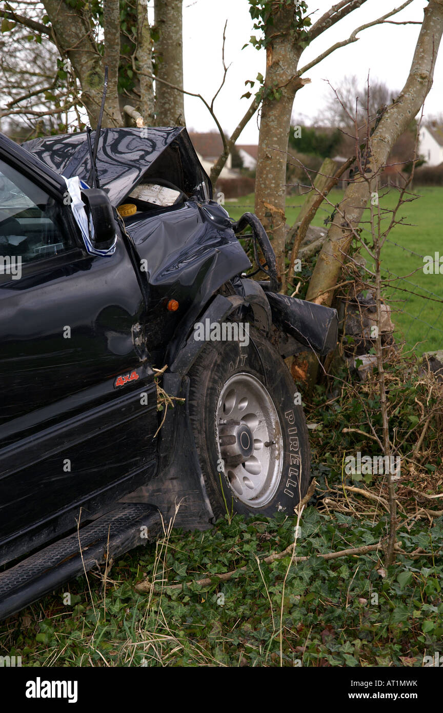 4x4 accident hi-res stock photography and images - Alamy