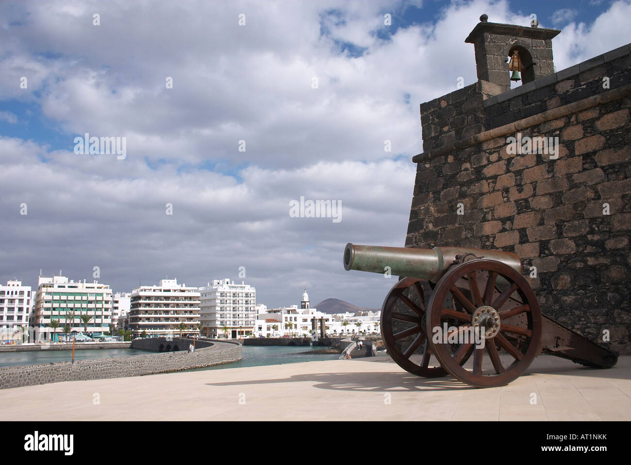 Gun at Castillo de San Gabriel, Arrecife Stock Photo - Alamy