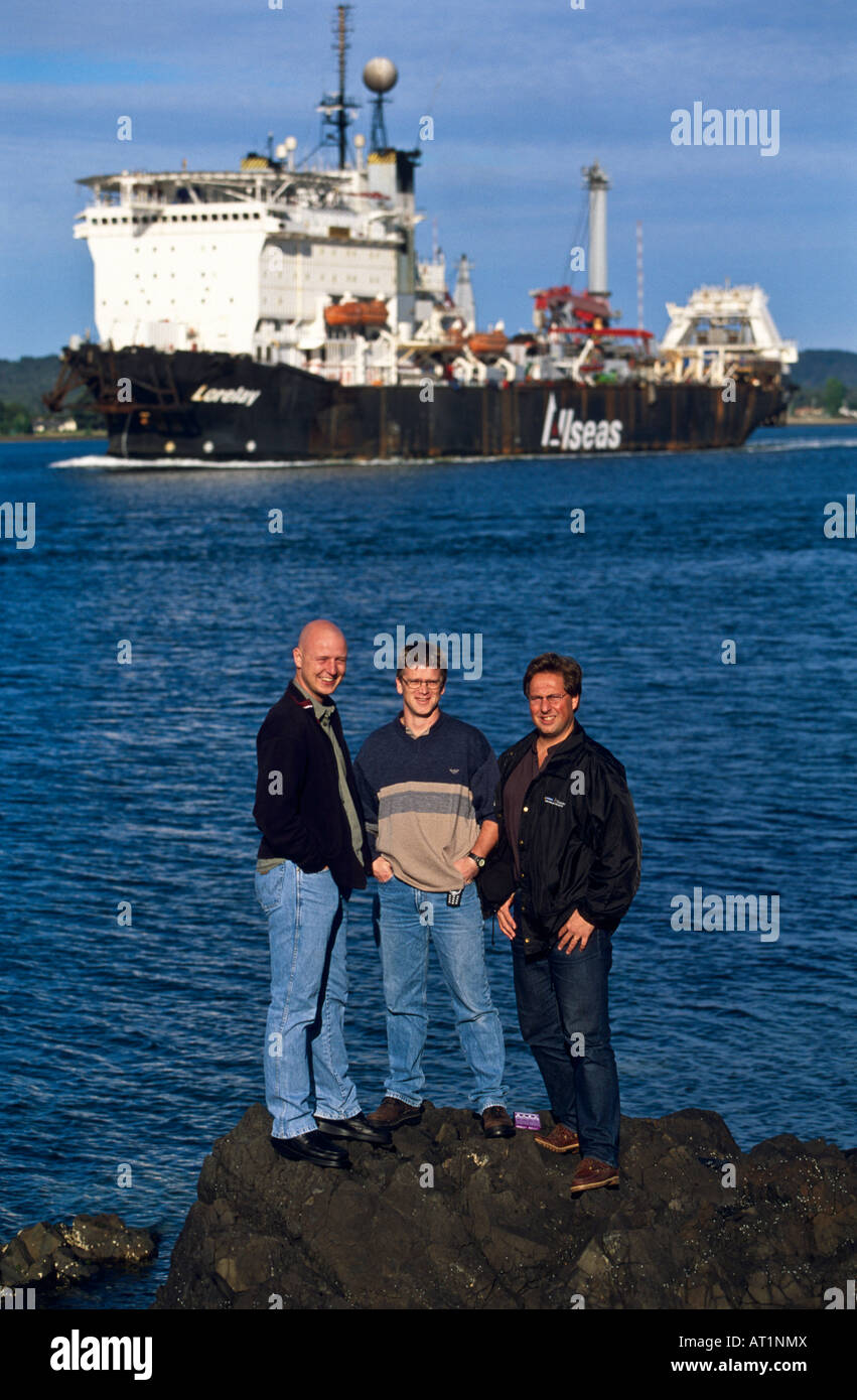 Offshore pipe laying vessel hi-res stock photography and images - Alamy
