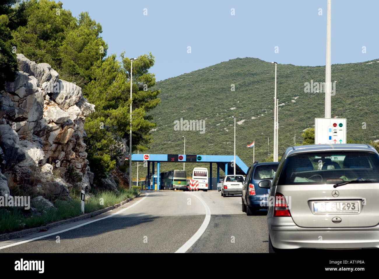 Border post hi-res stock photography and images - Alamy