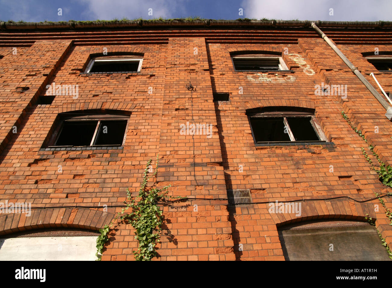 Derelict Building Bristol Harbour Stock Photo - Alamy