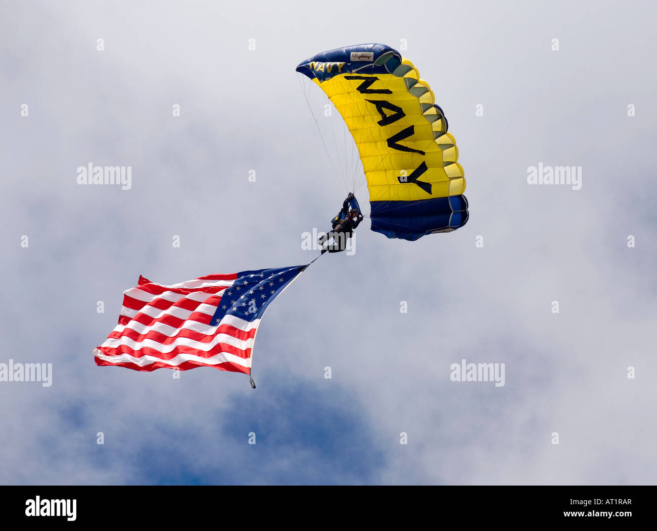 U s navy demonstration parachute team hi-res stock photography and ...