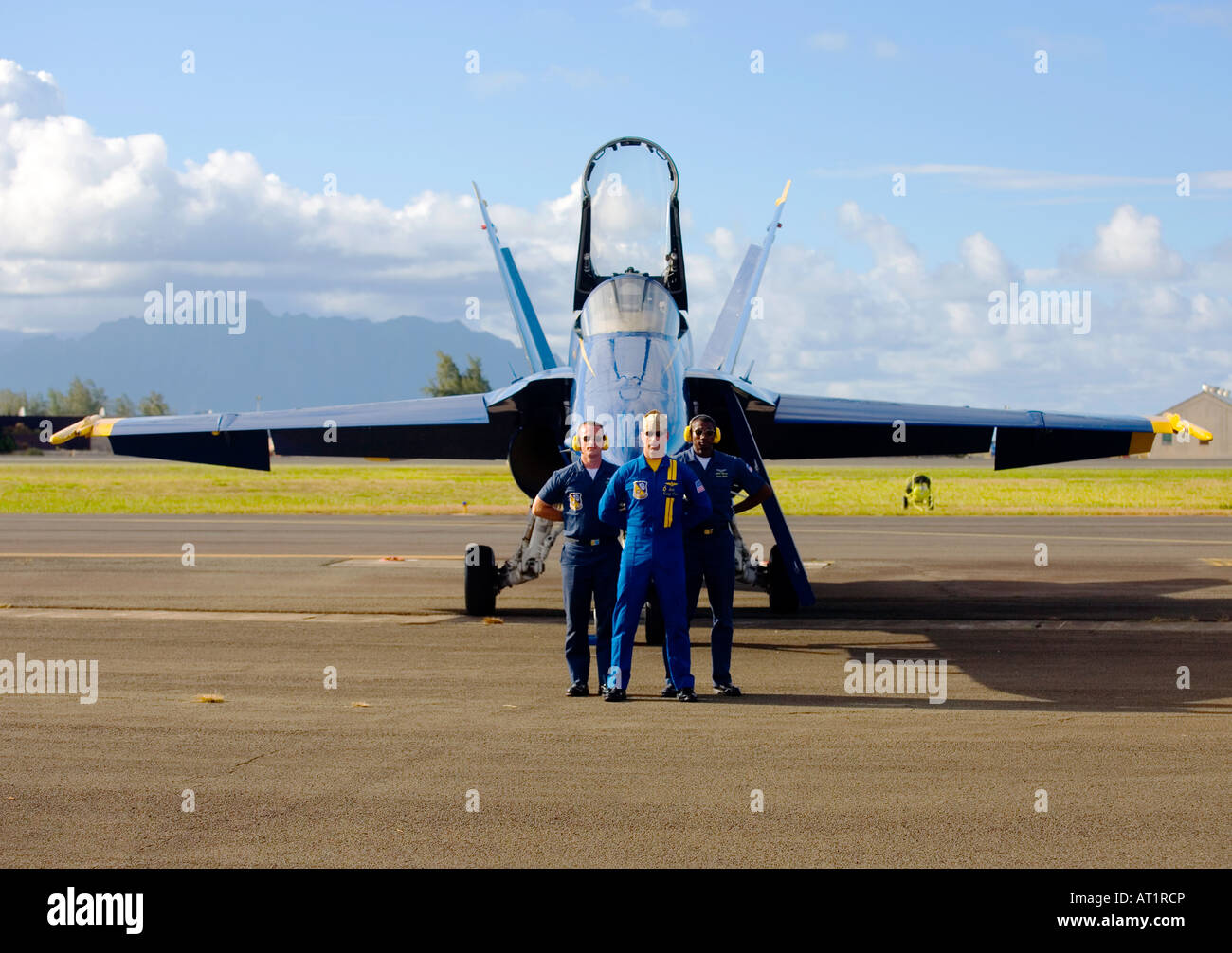 Navy blue angels solo aircraft hi-res stock photography and images - Alamy