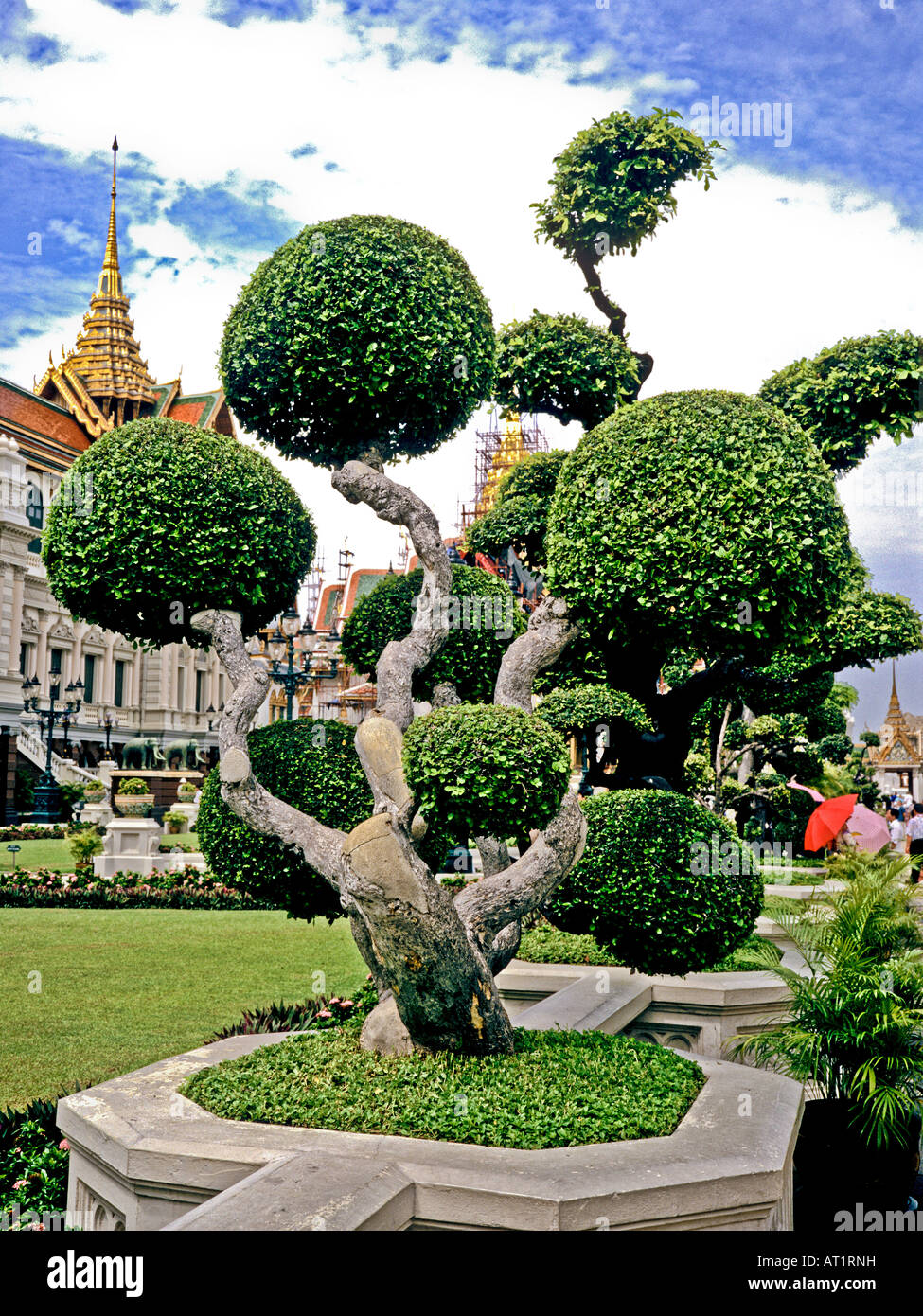 Topiary garden in thailand hi-res stock photography and images - Alamy