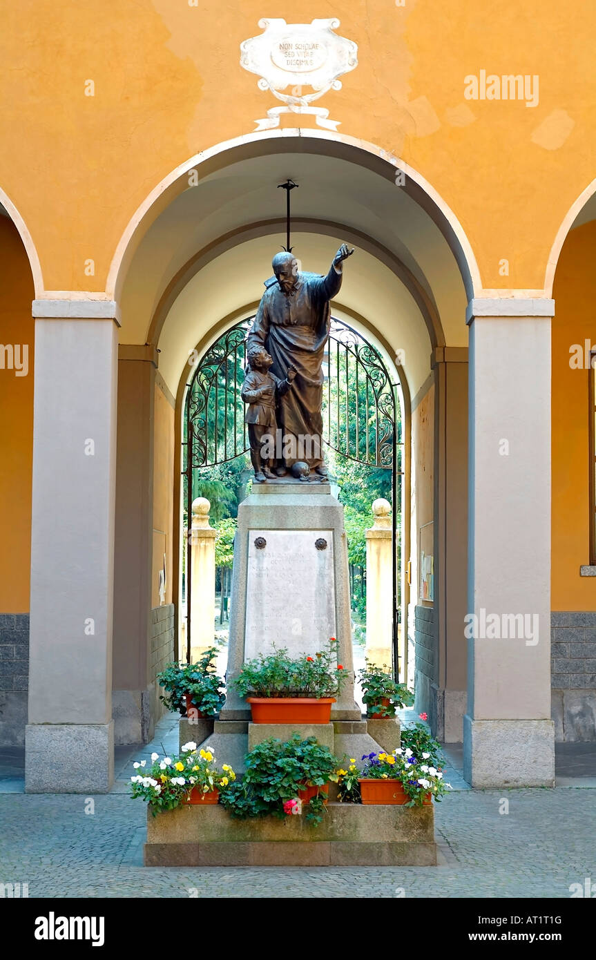 Interior of a building in Como Stock Photo - Alamy