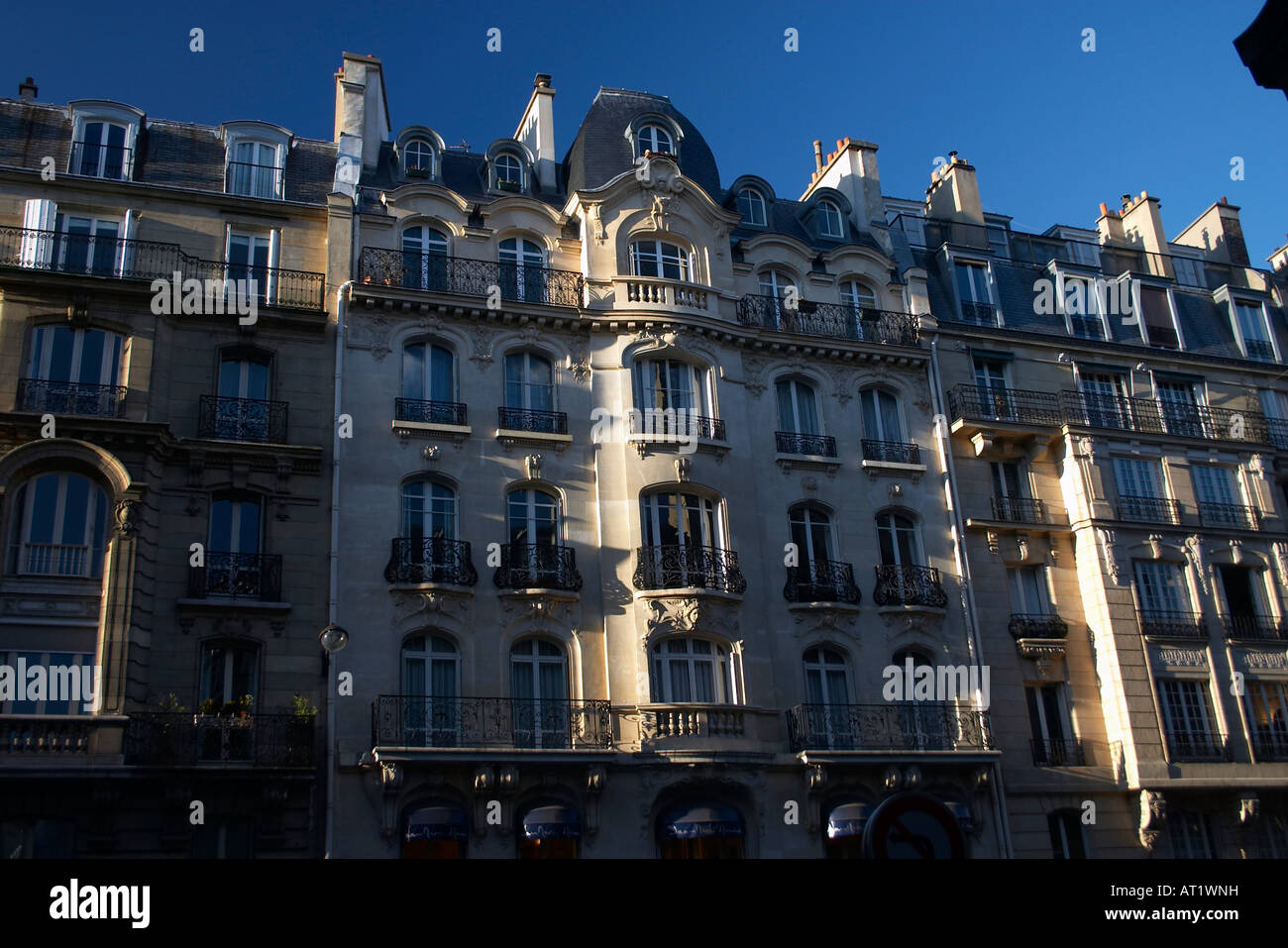 House in Paris Stock Photo - Alamy