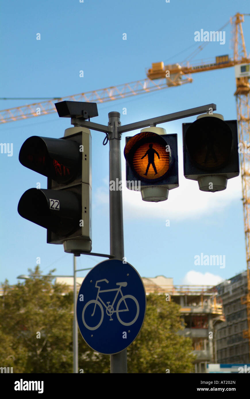 Vienna man cycling hi-res stock photography and images - Alamy