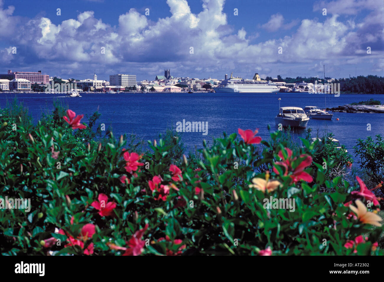 Hamilton harbour bermuda hi-res stock photography and images - Alamy