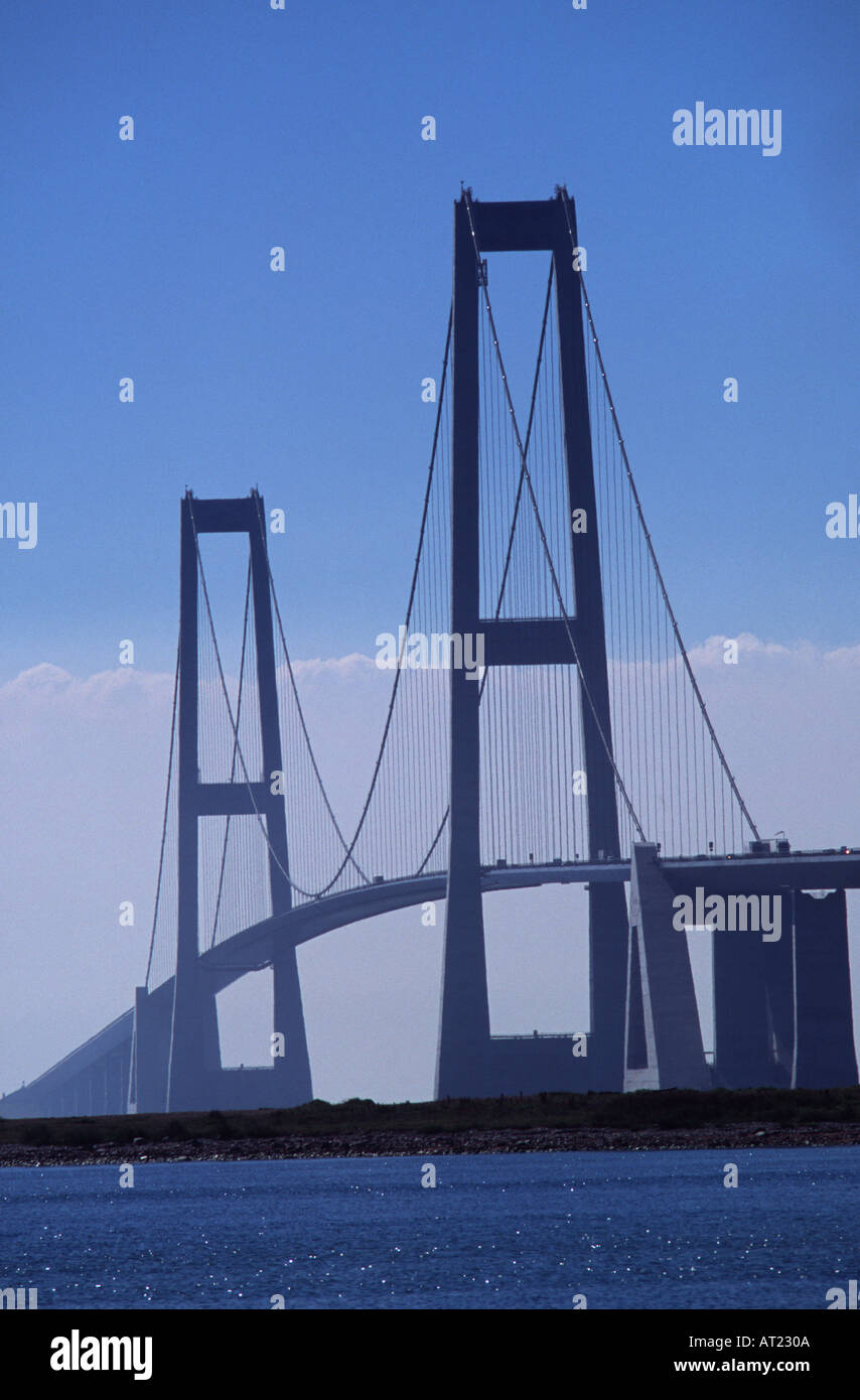 Storebaelts forbindelsen huge suspension bridge linking Funen with ...