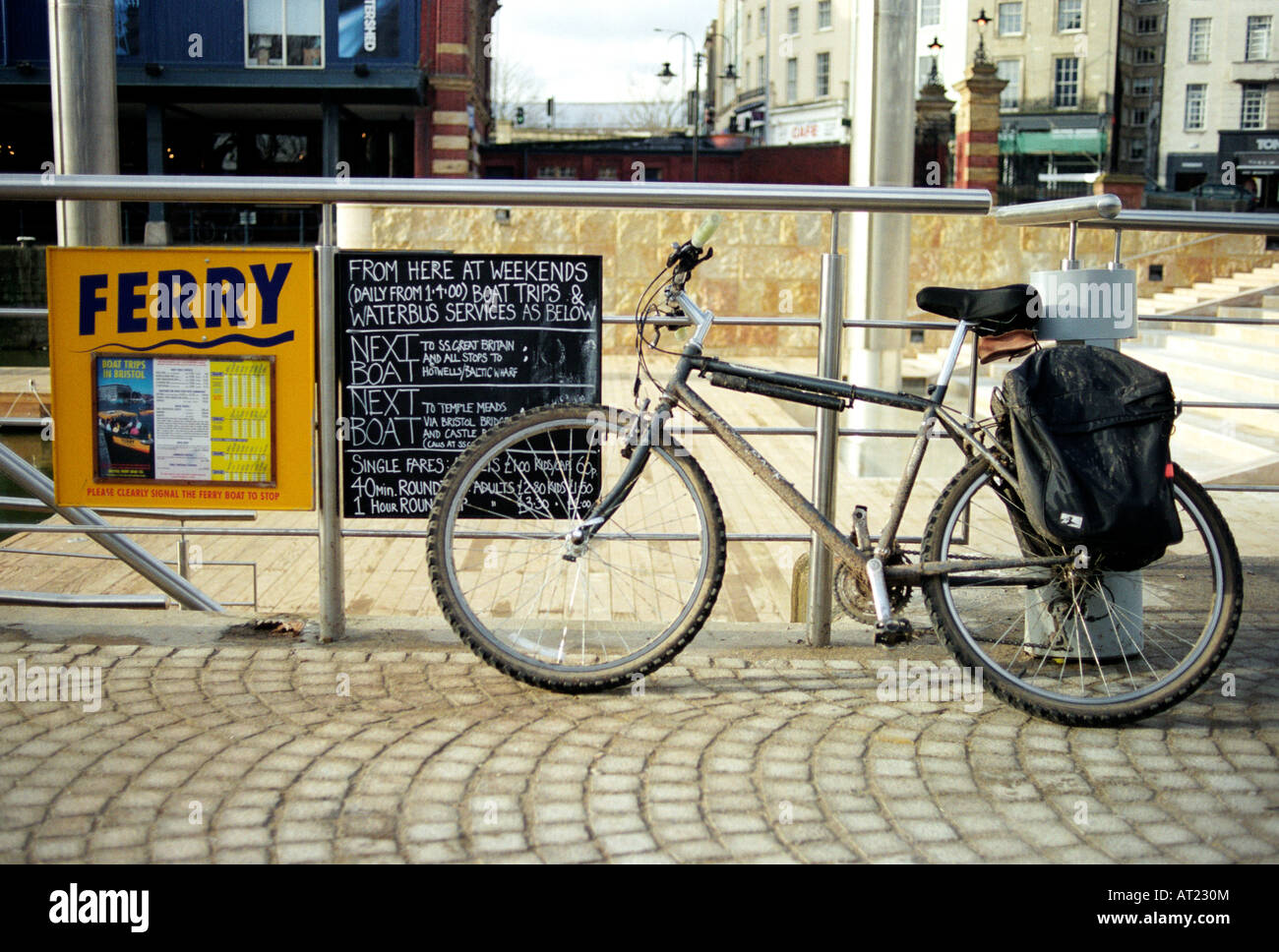 Ferry docks cycle hi-res stock photography and images - Alamy