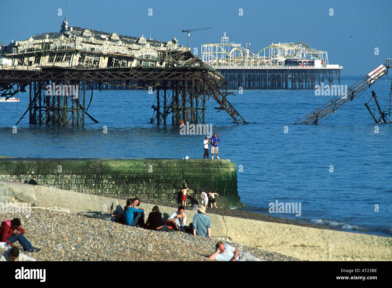 Pier fires hi-res stock photography and images - Alamy