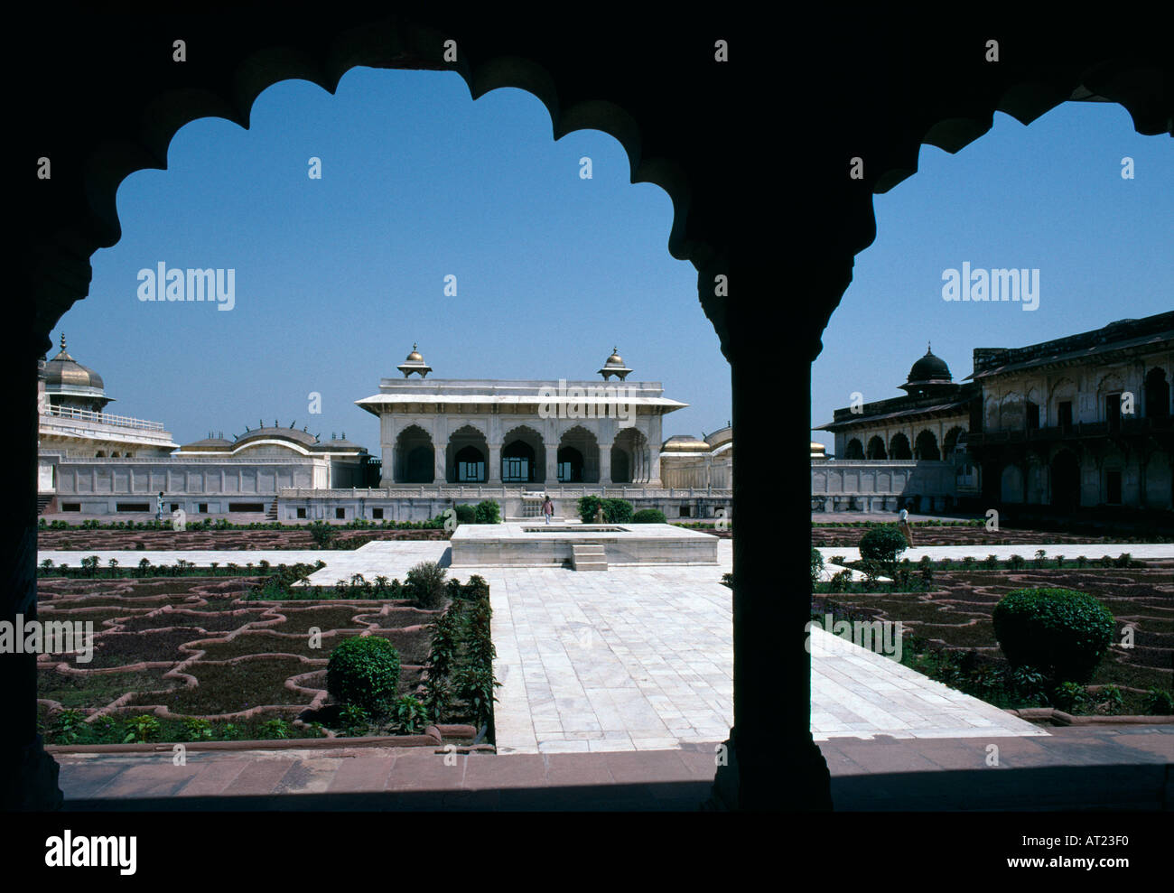 Buildings in Agra fort complex Stock Photo - Alamy