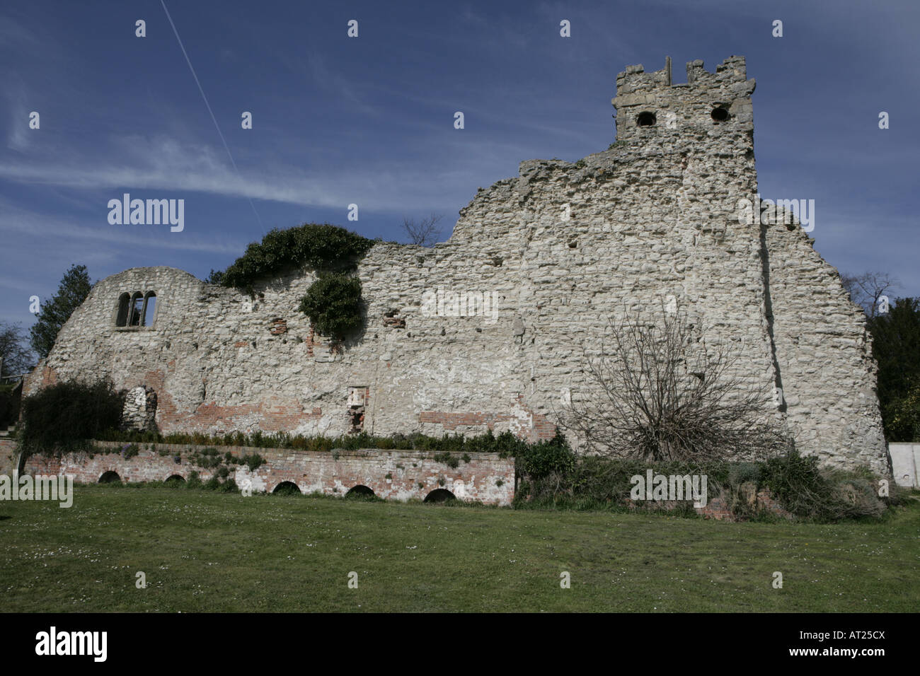 Wallingford castle hi-res stock photography and images - Alamy
