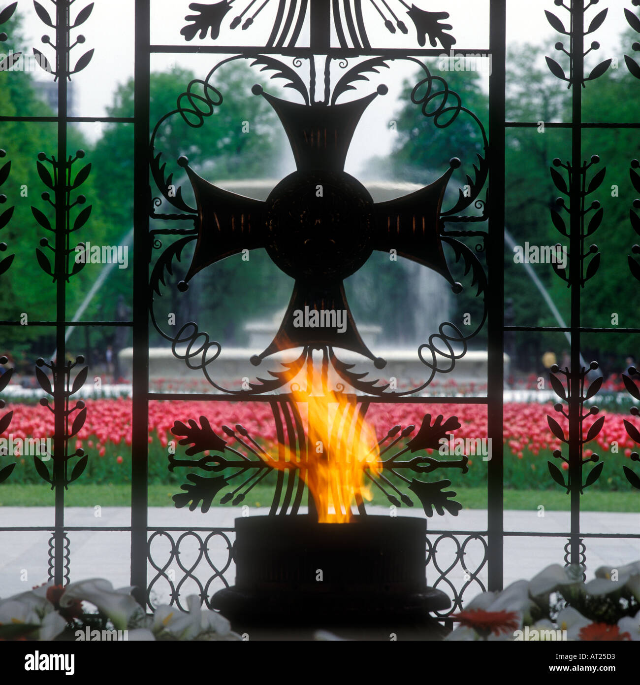 WARSAW Eternal flame burning in the Tomb of the Unknown Soldier in ...
