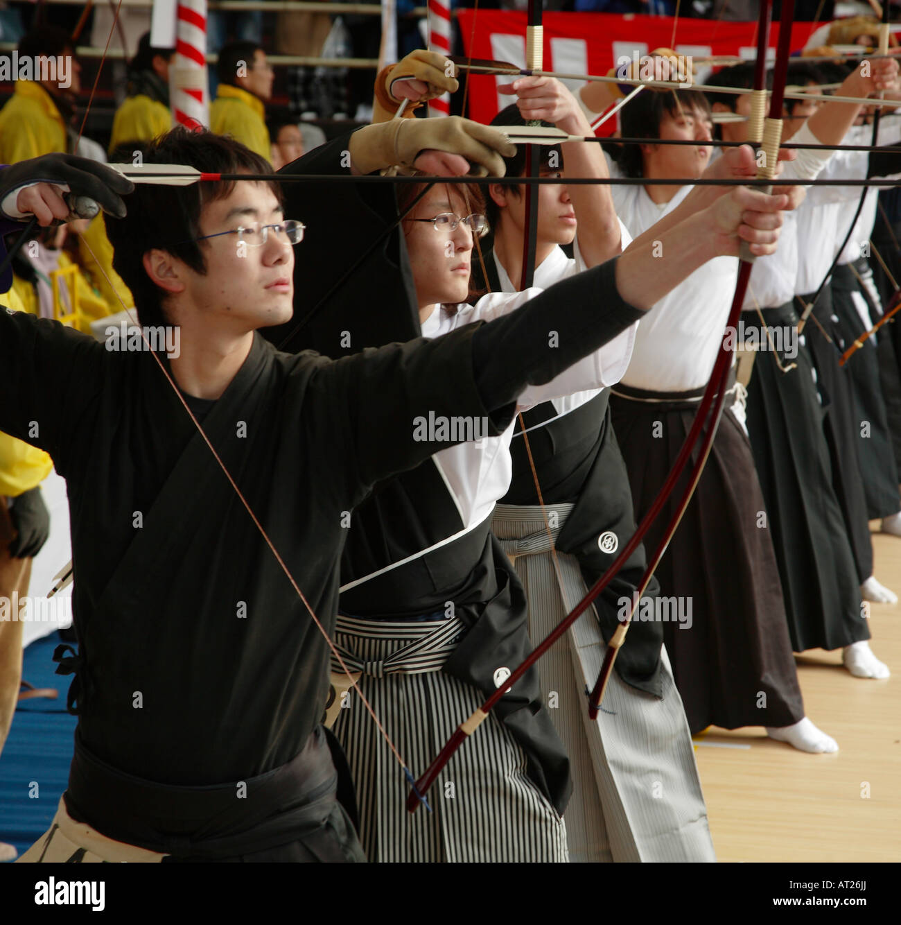 Japan Kansai Kyoto Kyudo archery competition Stock Photo - Alamy