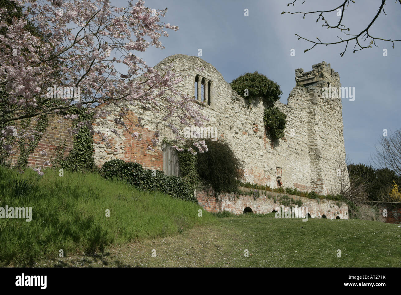 Wallingford castle hi-res stock photography and images - Alamy