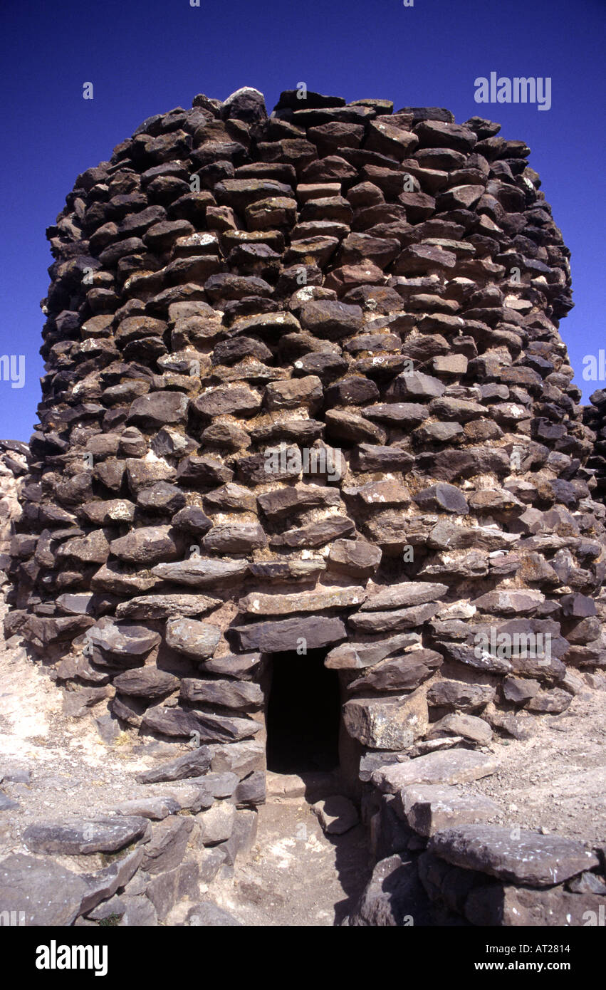 Precolombian funeral burial tower at Sillustani near Puno Peru Stock ...