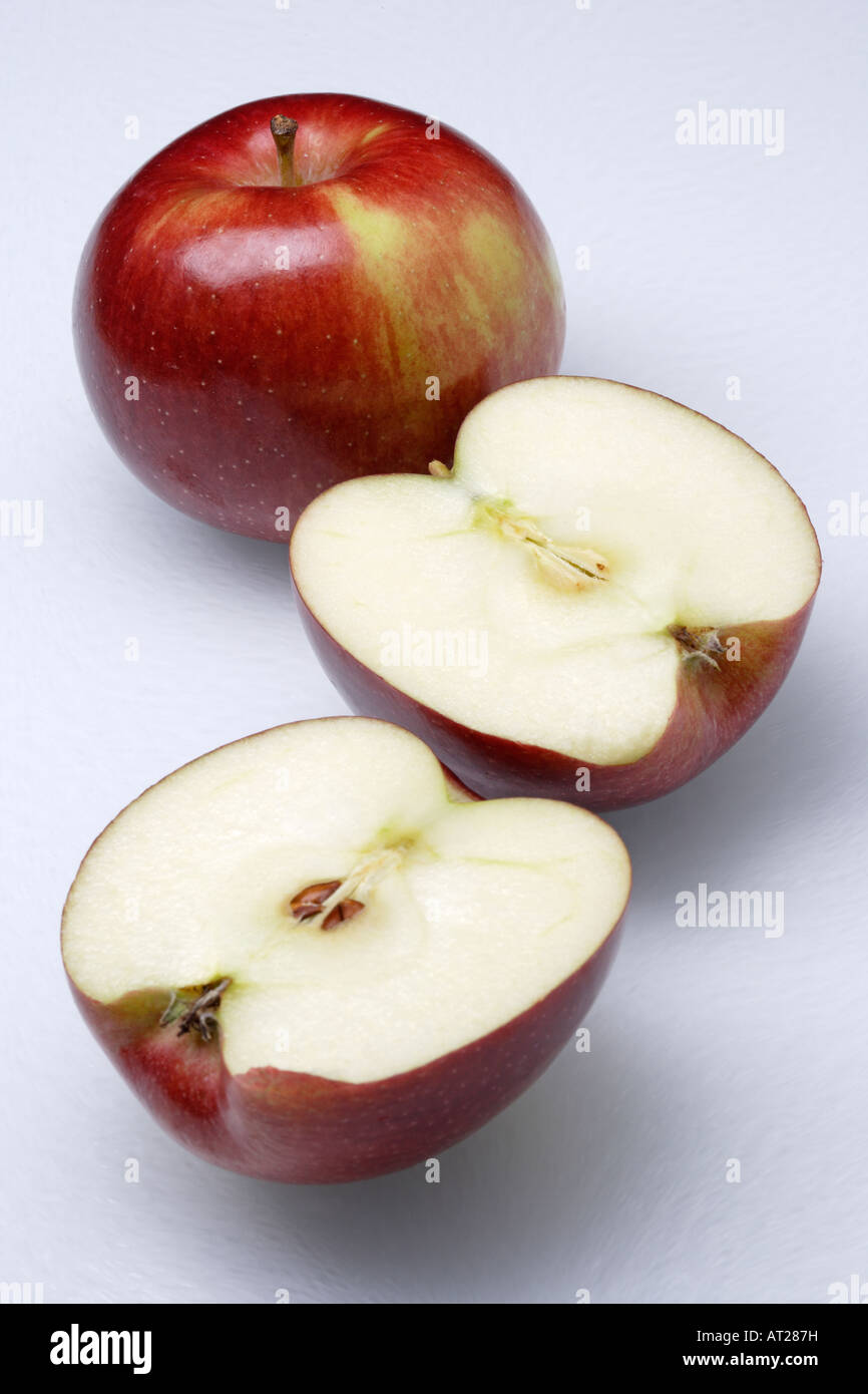 Apple cut in half hi-res stock photography and images - Alamy