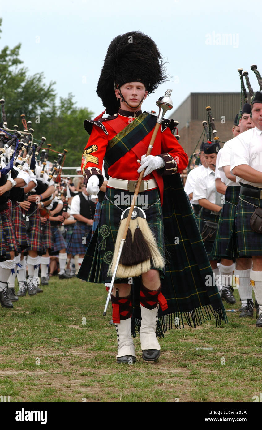Scottish highland outfit hi-res stock photography and images - Alamy