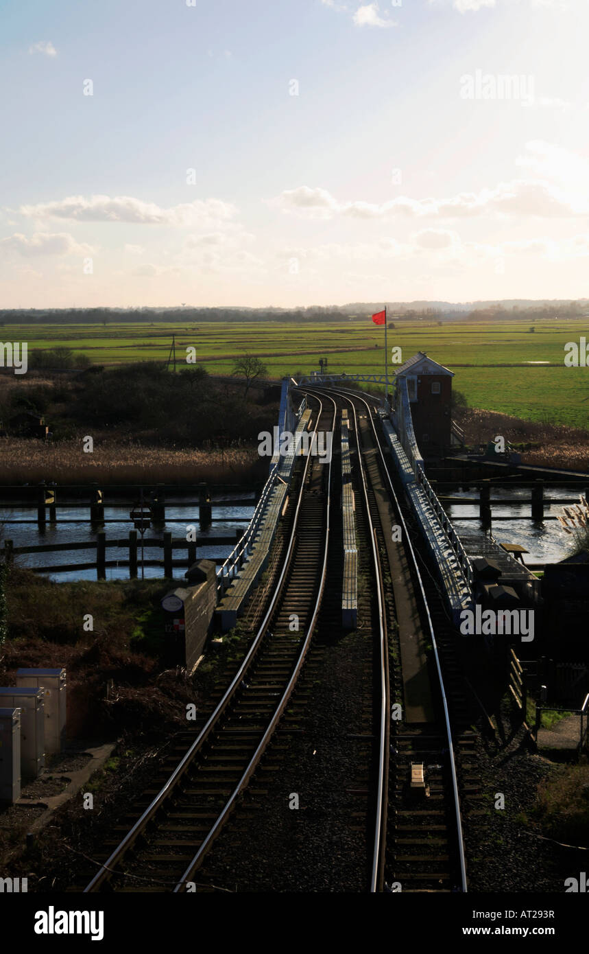 Reedham swing bridge railway hi-res stock photography and images - Alamy