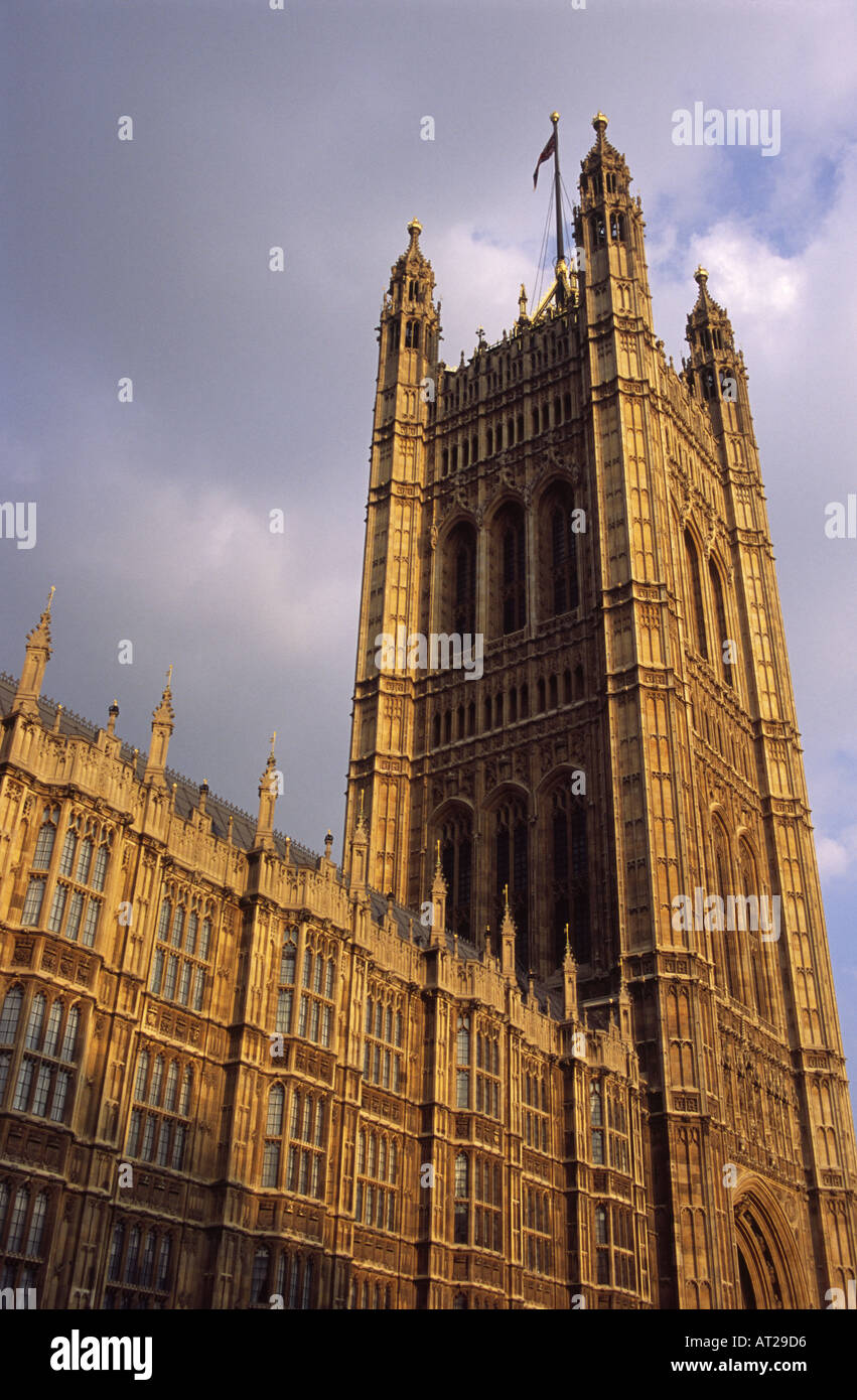 Victoria tower parliament hi-res stock photography and images - Alamy