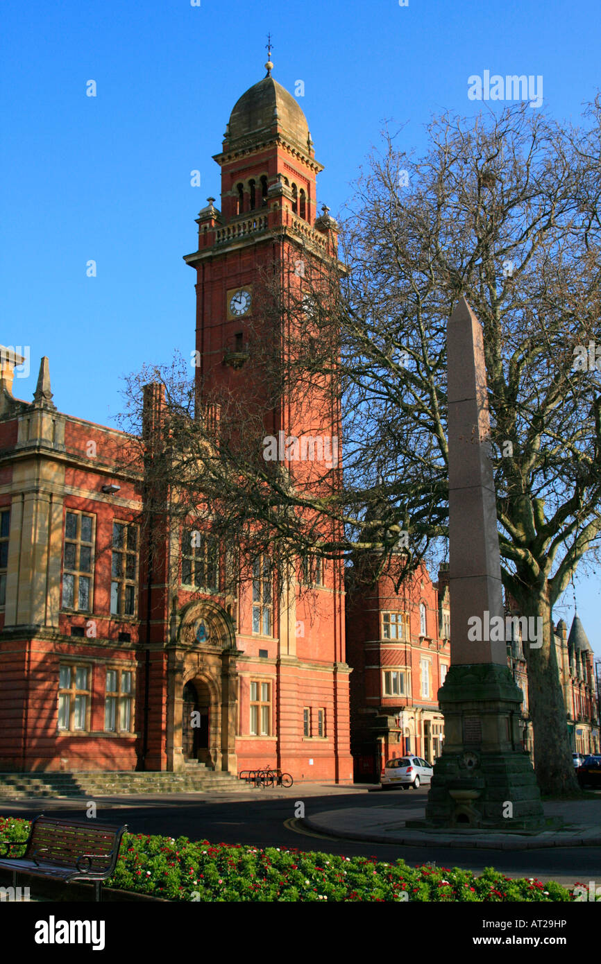 town hall clock tower royal leamington spa town centre warwickshire ...