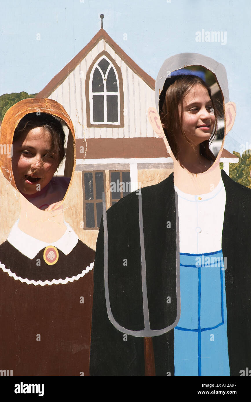 American gothic pose hi-res stock photography and images - Alamy
