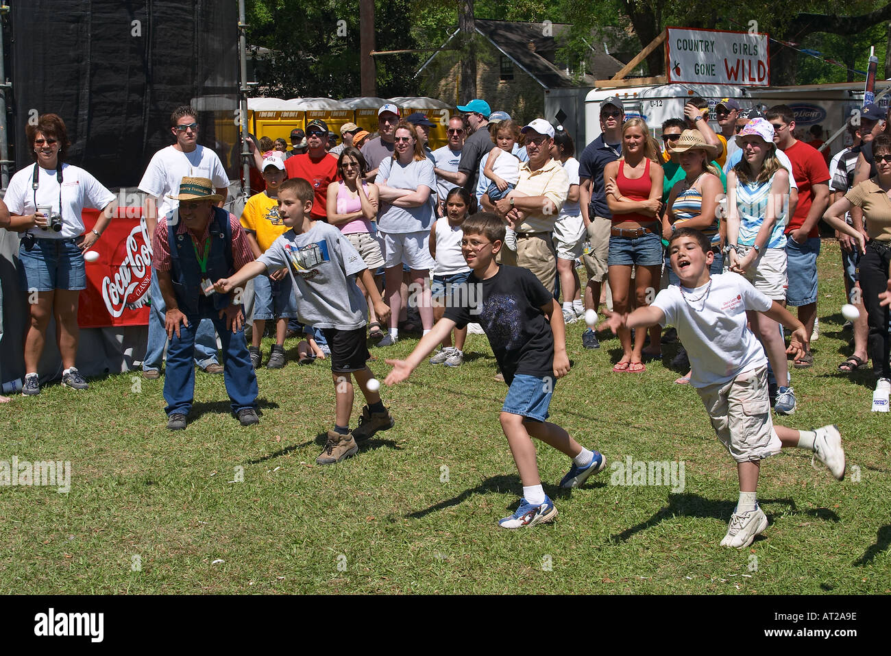 Tossing egg hi-res stock photography and images - Alamy