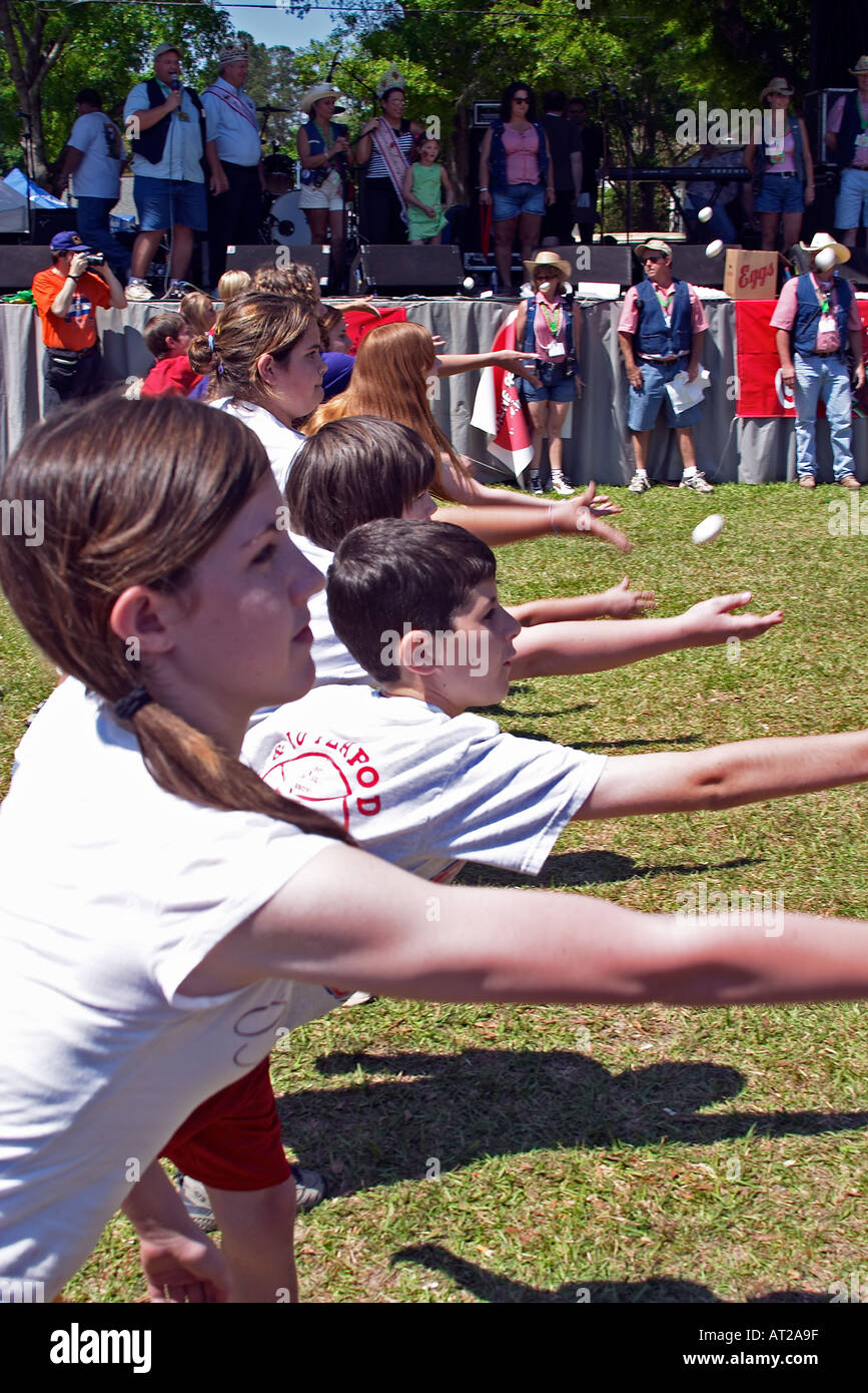 Egg toss game hi-res stock photography and images - Alamy