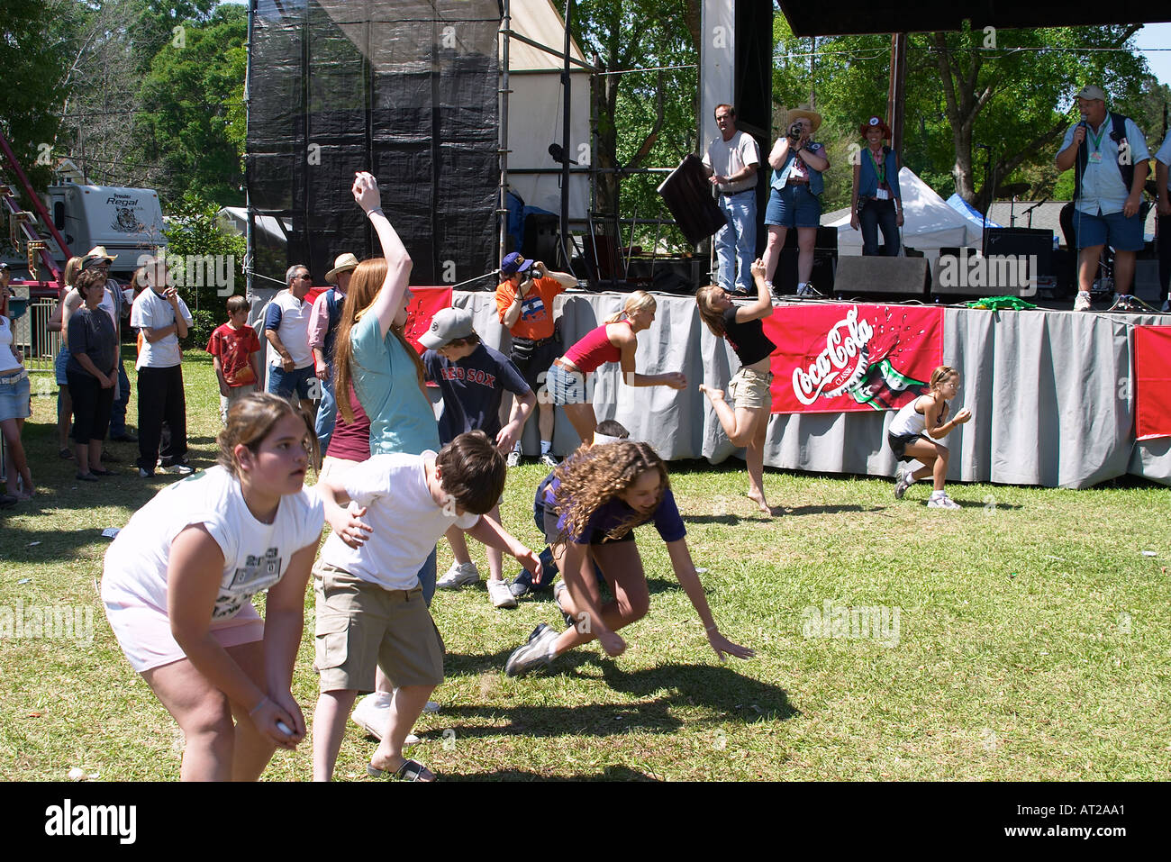 Egg toss hi-res stock photography and images - Alamy