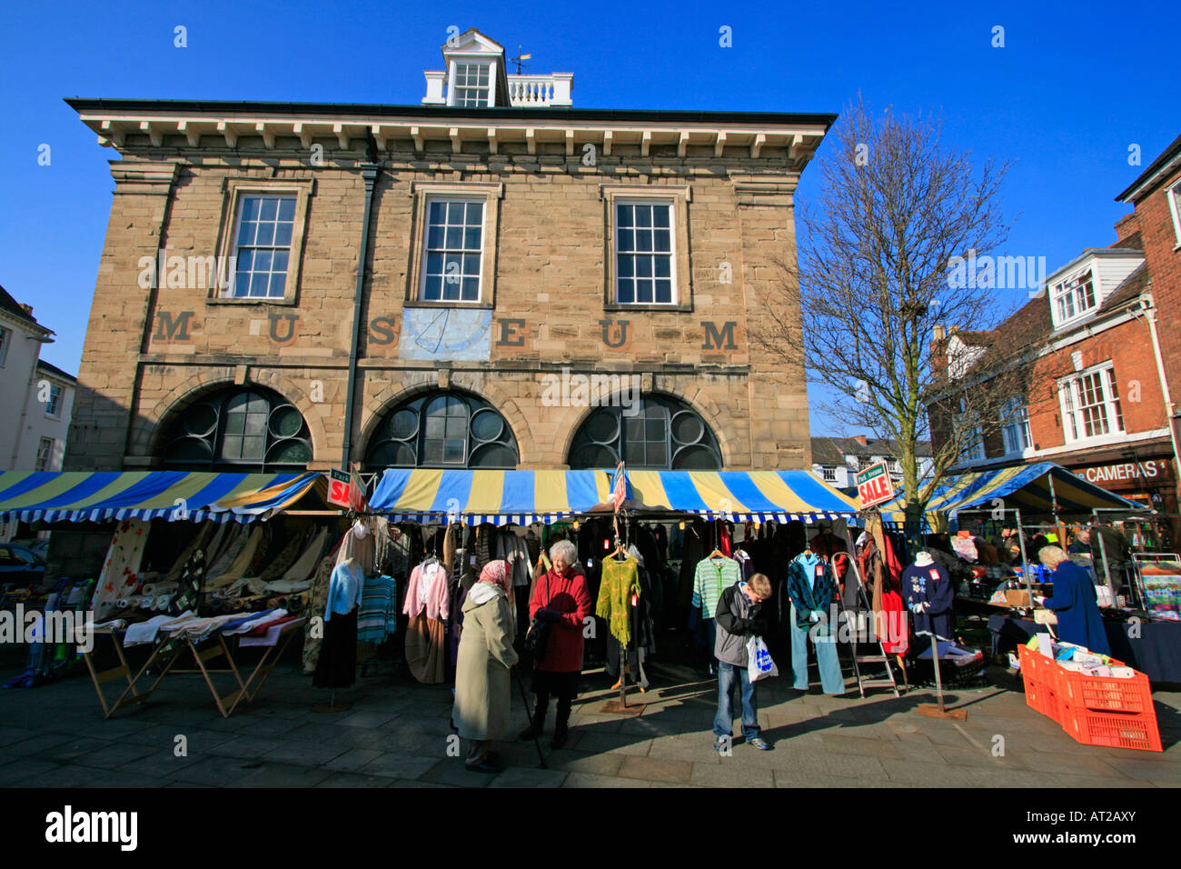 town centre museum warwick warwickshire england uk gb Stock Photo - Alamy