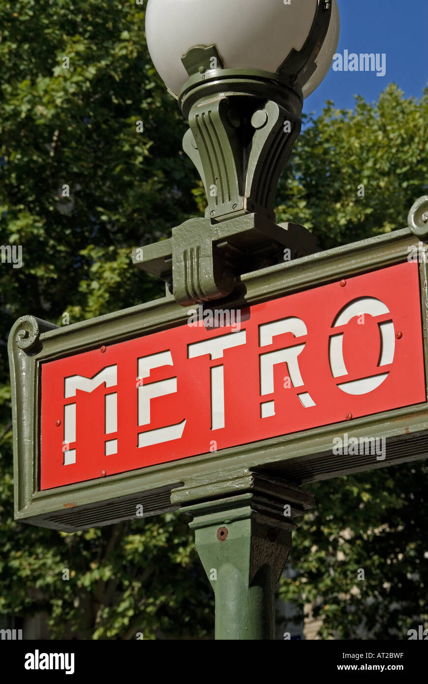 Paris metro sign france icon iconic hi-res stock photography and images ...