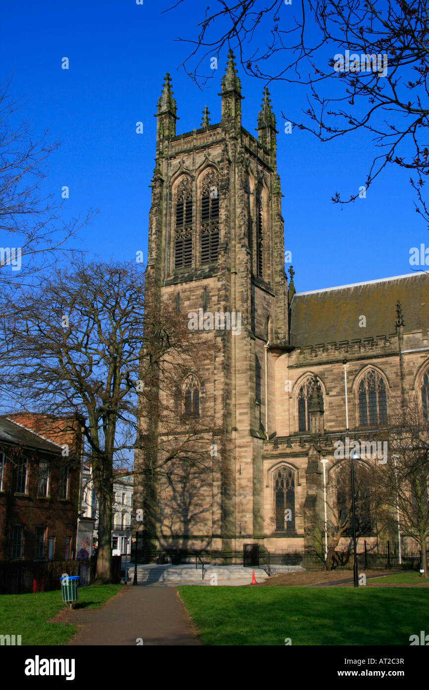 royal leamington spa town centre church warwickshire england uk gb ...