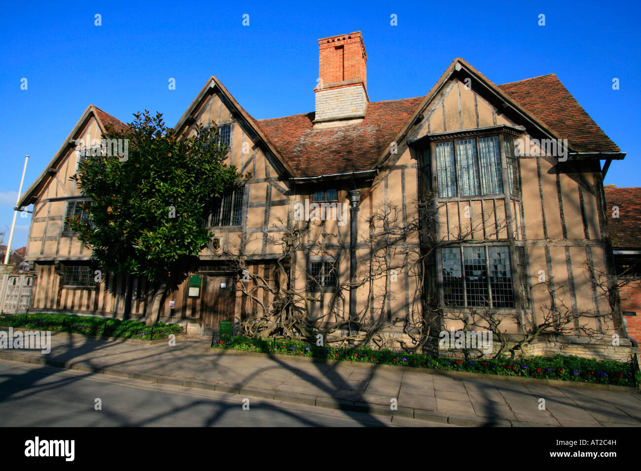 halls croft stratford upon avon town centre william shakespeare ...