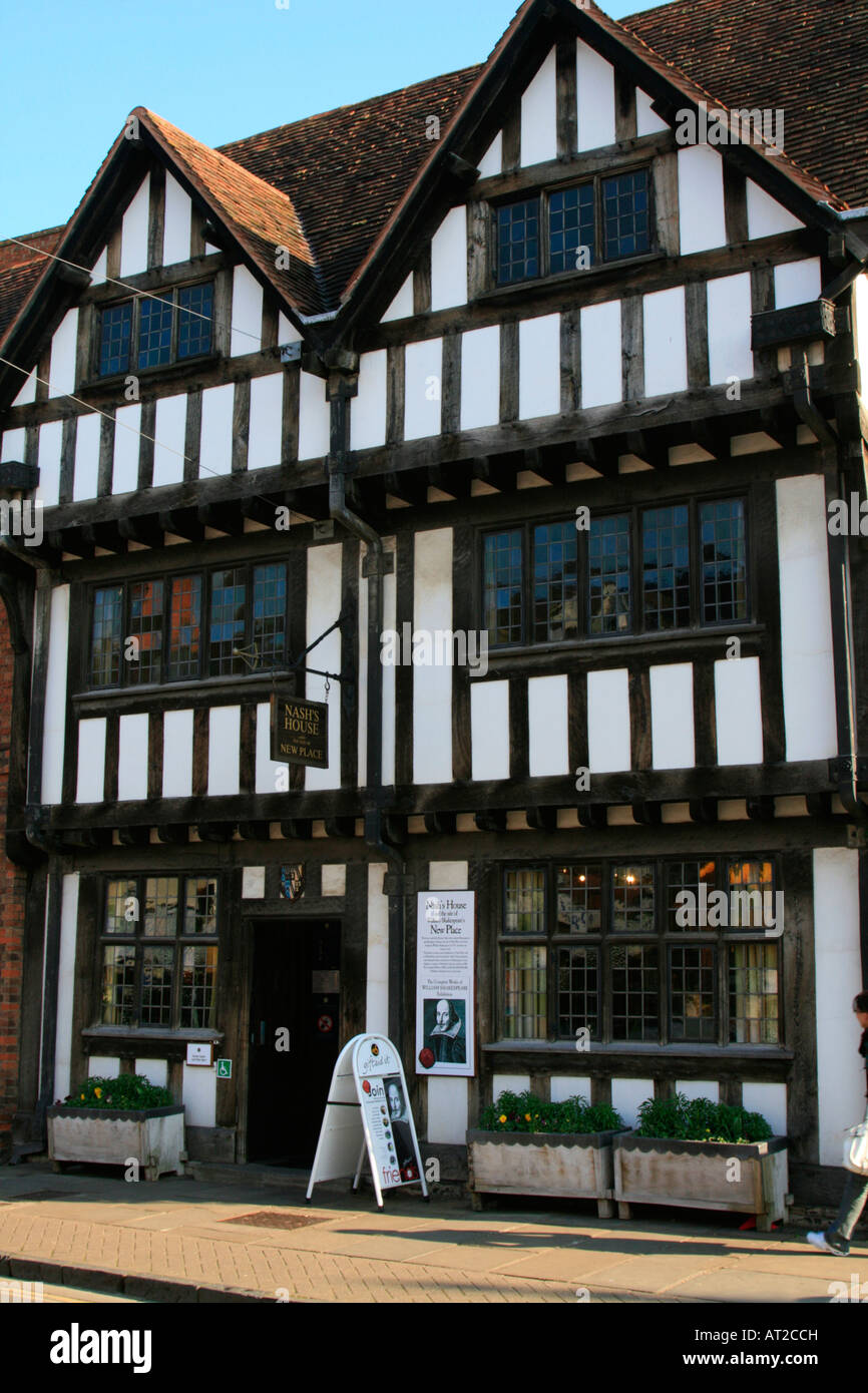stratford upon avon town centre william shakespeare birthplace ...