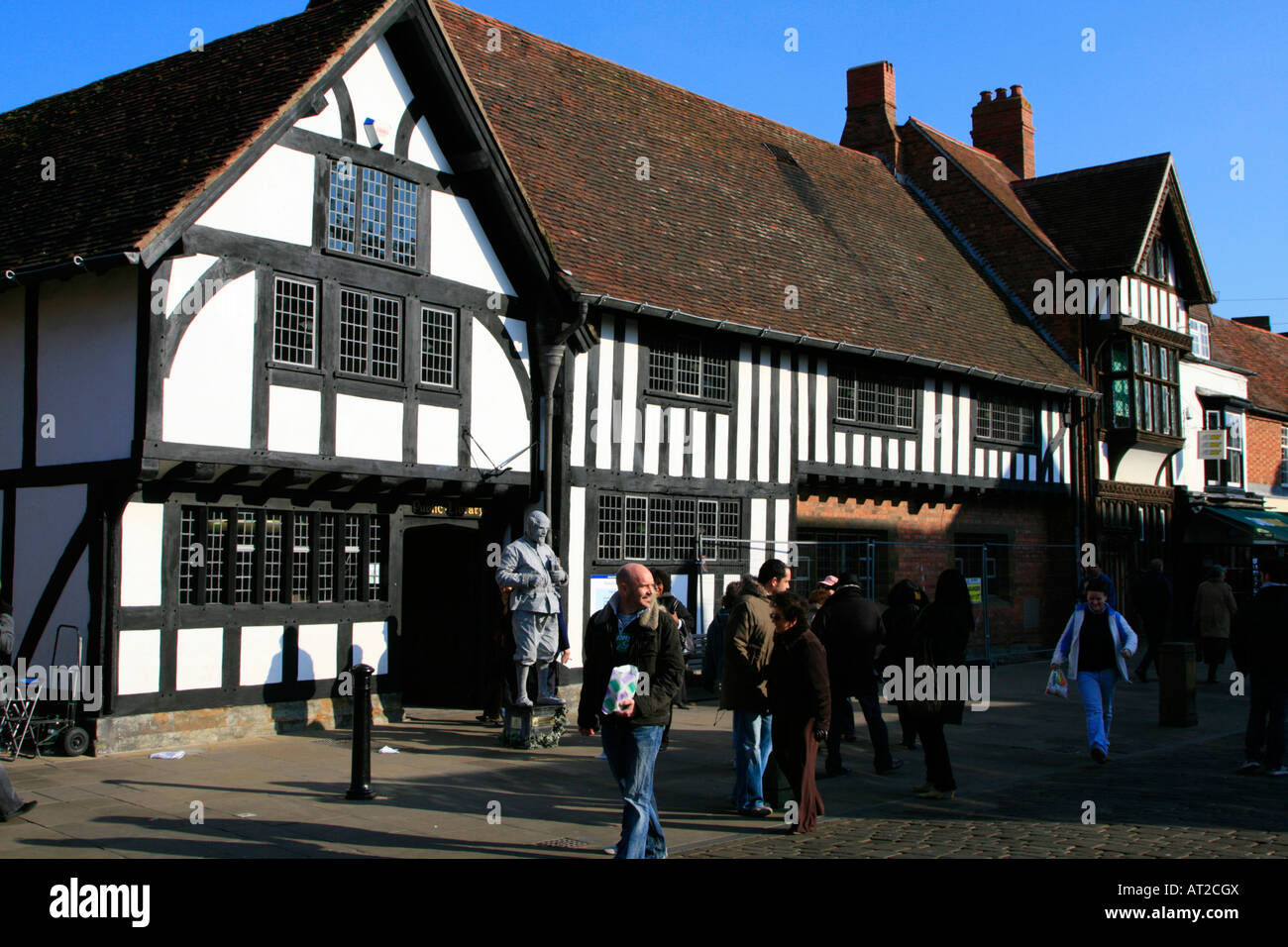 stratford upon avon town centre william shakespeare birthplace ...