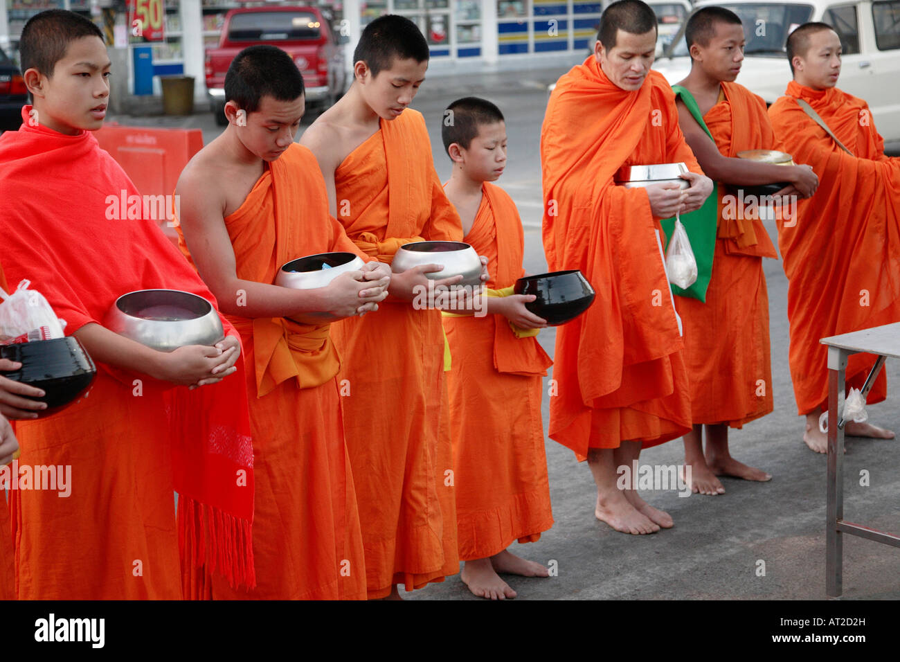 Thailand Chiang Rai buddhist monks begging for alms Stock Photo - Alamy