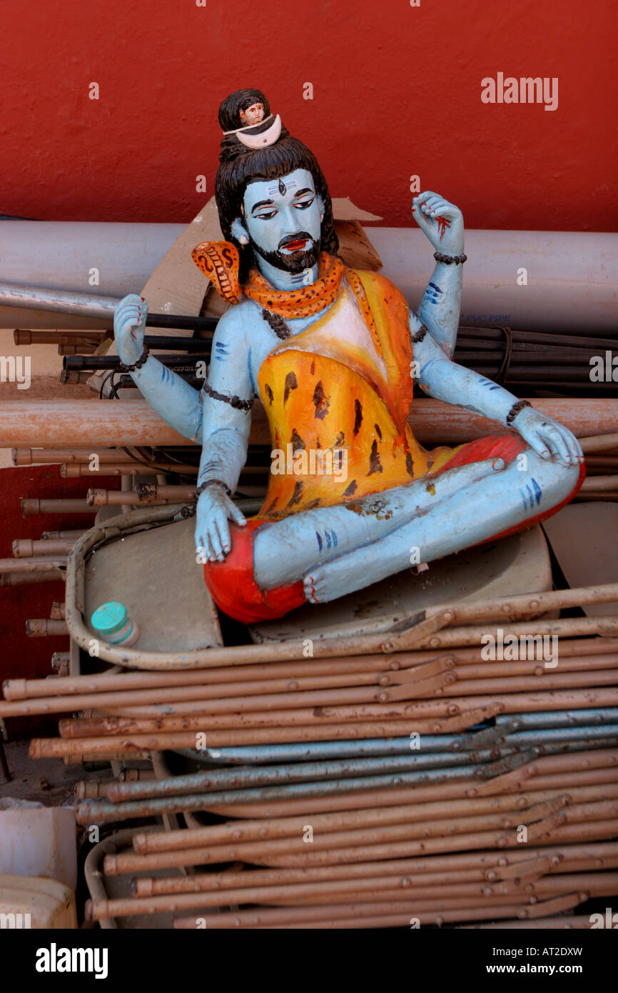 Hindu temple statue hi-res stock photography and images - Alamy